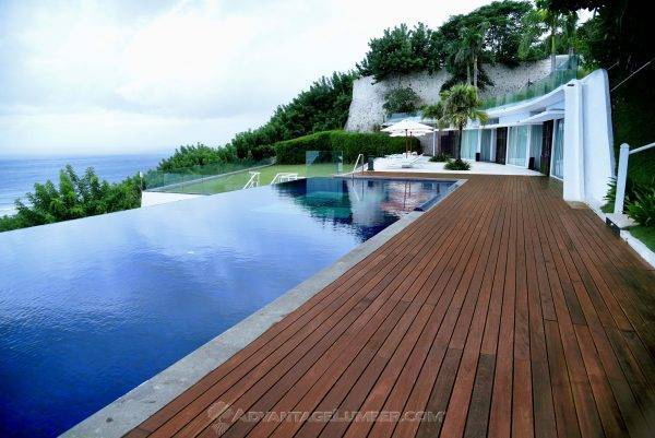 8 Best Rot Resistant Woods - AdvantageLumber Blog
