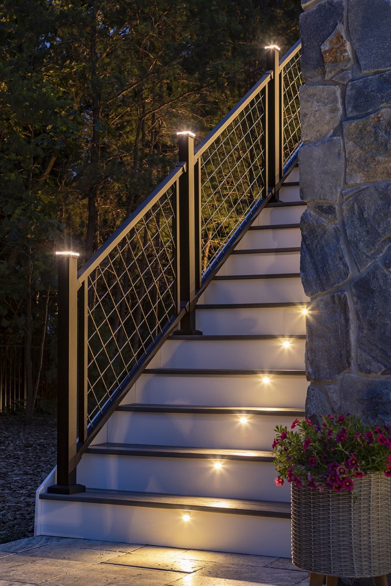 How to Install Trex Signature Mesh Railing on Stairs - AdvantageLumber Blog
