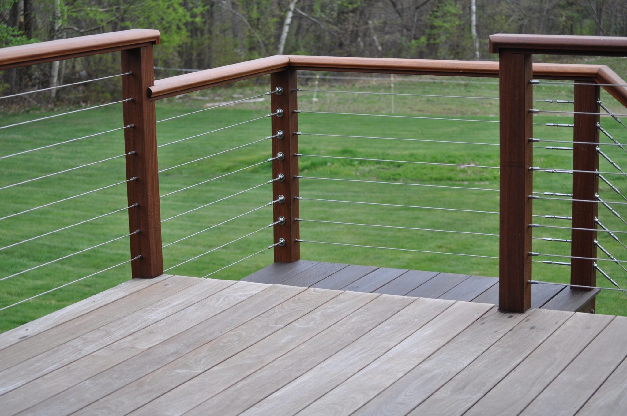 11 Cable Deck Railing Ideas: Modern, Durable, and Scenic Designs ...